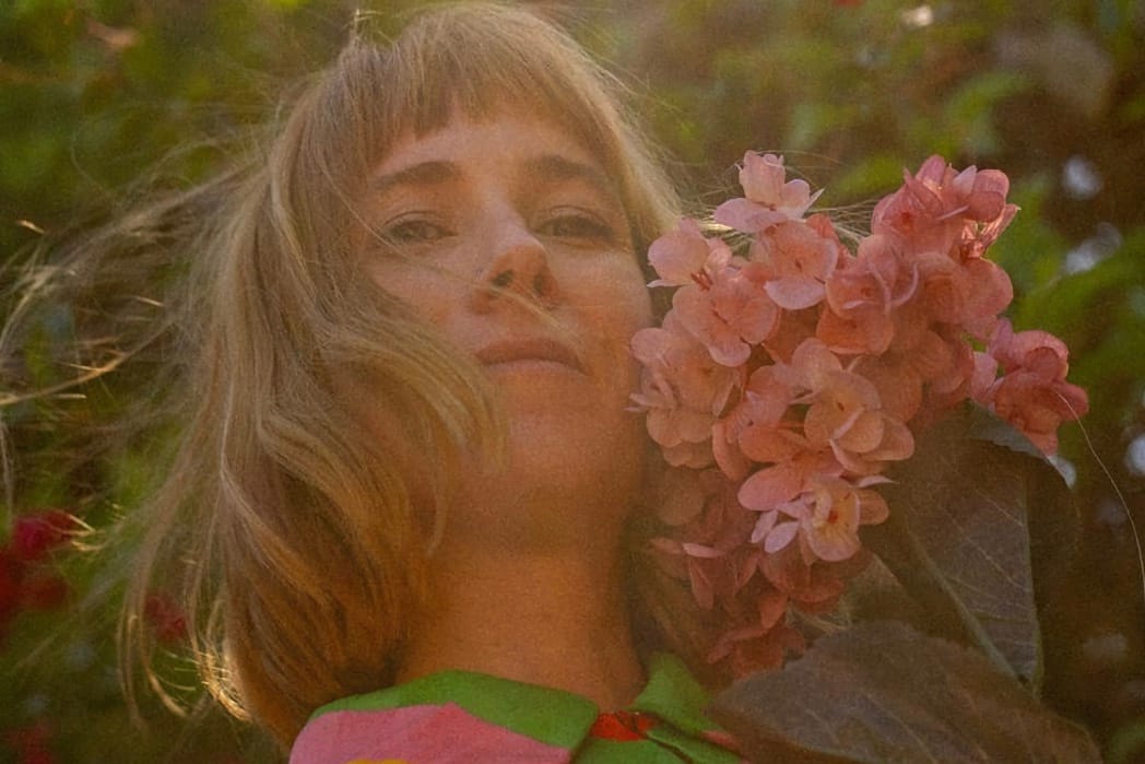 Swimming Bell - Meet My Shadow